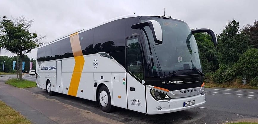 Flughafen Innsbruck gesperrt: Lufthansa-Fluggäste pendeln per Bus nach ...